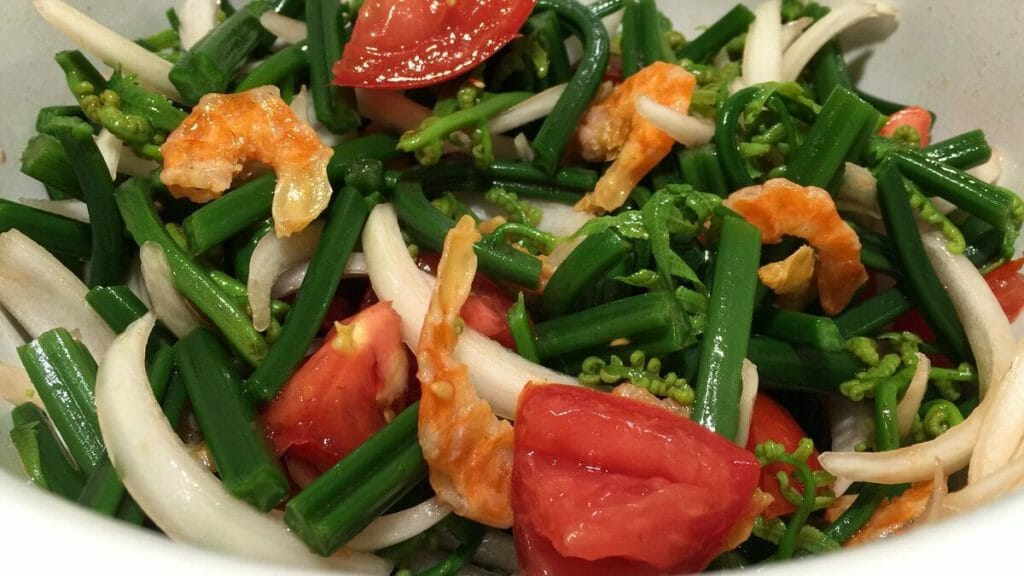 Nutty Warabi Salad Recipe - feastfulcuisine.com