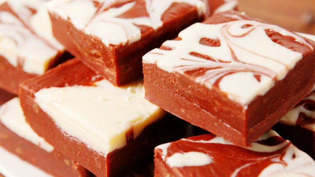 Sticky Crimson Velvet Fudge Recipe - feastfulcuisine.com