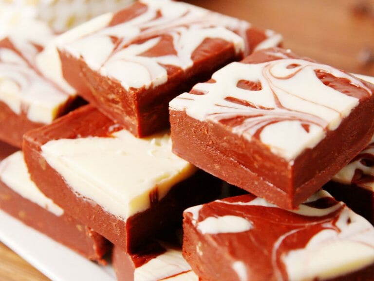 Sticky Crimson Velvet Fudge Recipe - feastfulcuisine.com
