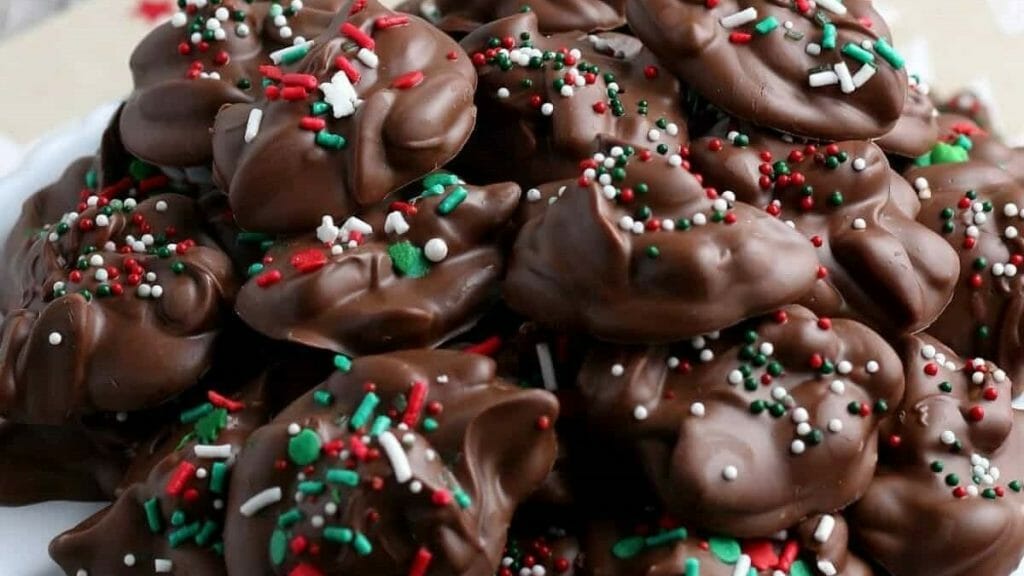 Crunchy Slow Cooker Christmas Crack Recipe - feastfulcuisine.com