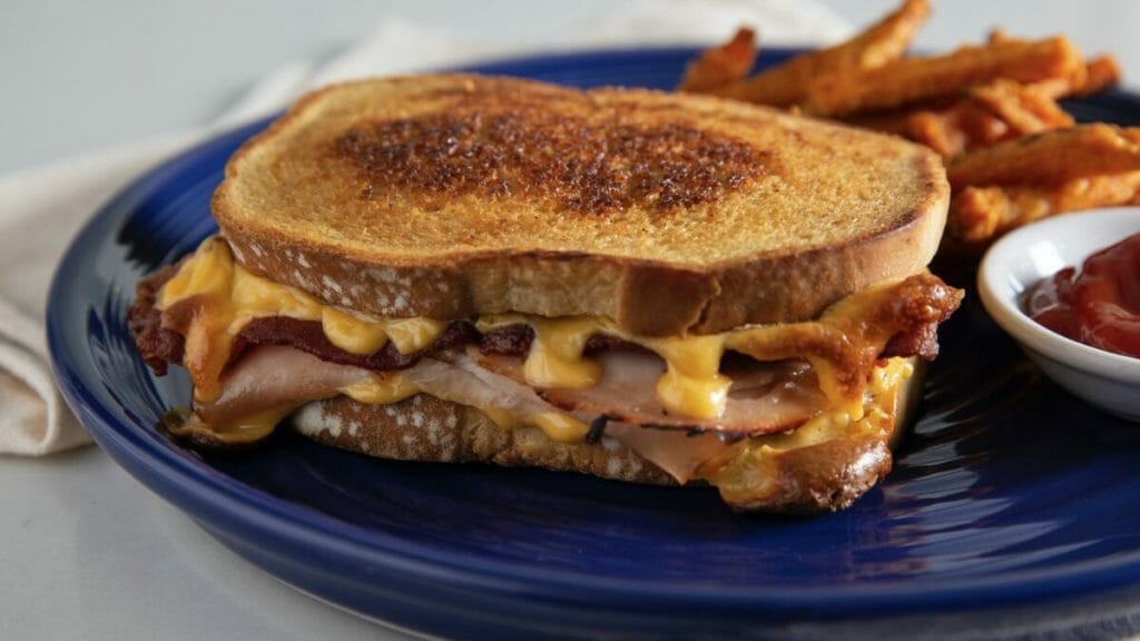 Gooey Turkey Melt Sandwich Recipe - feastfulcuisine.com