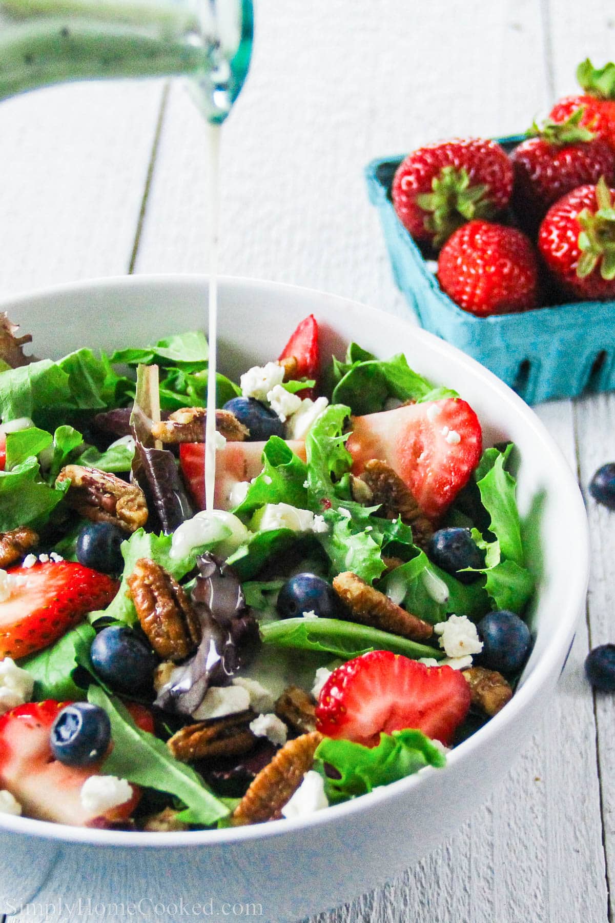 Salade aux Fraises, Feta et Épinards - Fanatique de la Cuisine ...