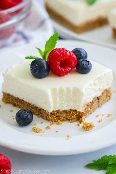 No-Bake Cheesecake Bars - feastfulcuisine.com